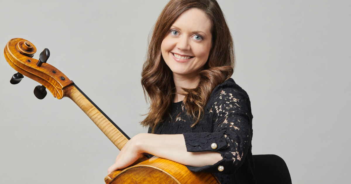 Rachel Helleur-Simcock performing with the Berliner Philharmoniker