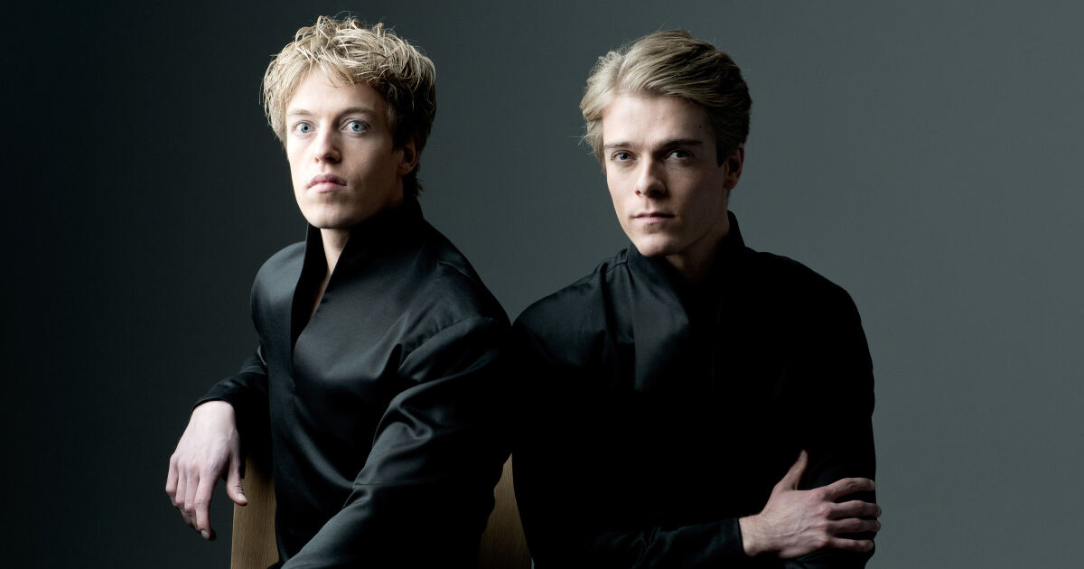 Michael Sanderling und das Klavierduo Lucas & Arthur Jussen