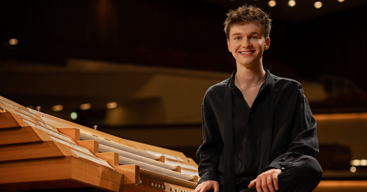 Jan Liebermann performing with the Berliner Philharmoniker