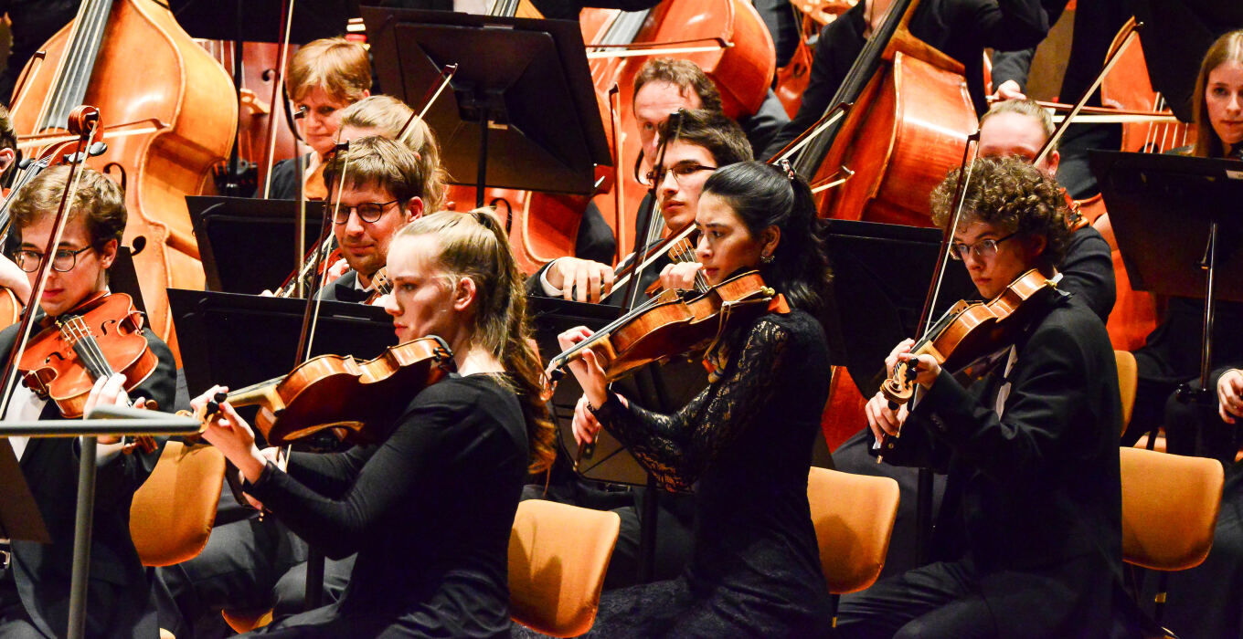 The National Youth Orchestra of Germany and Ingo Metzmacher with the ...