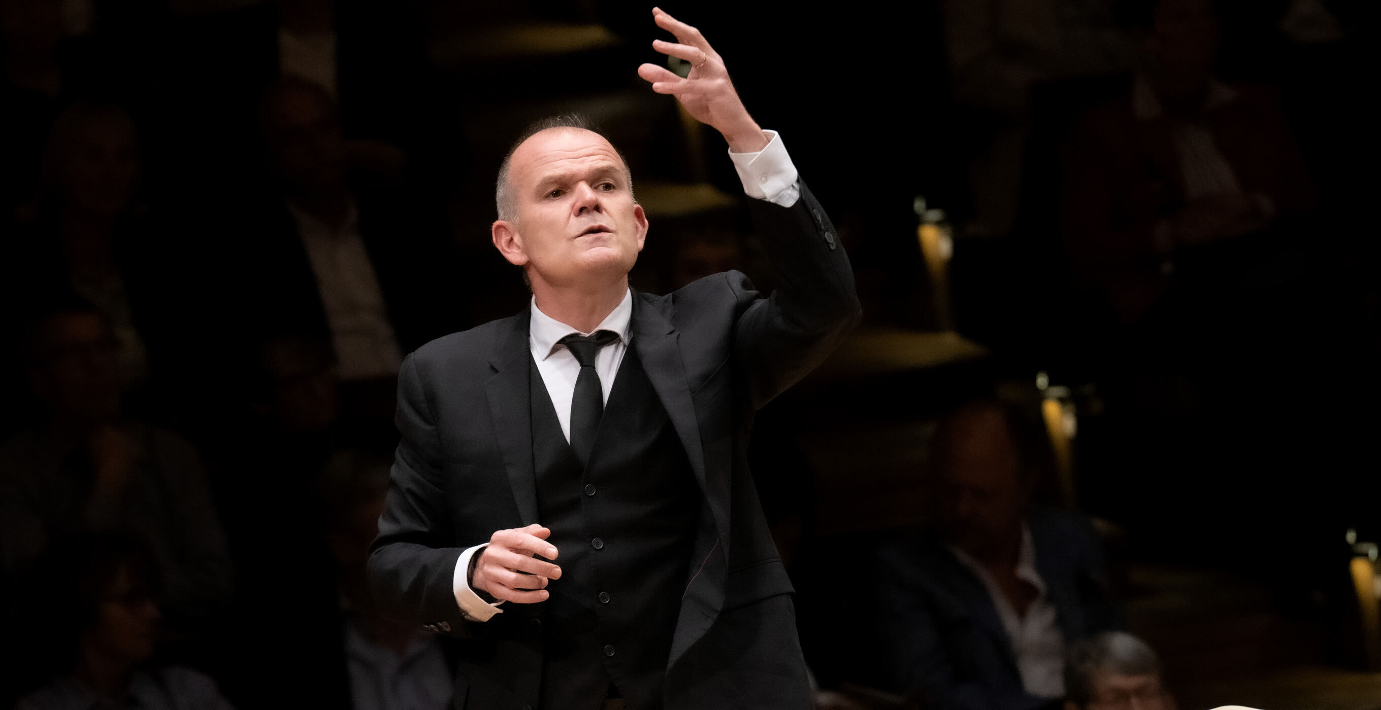 Roth: Bruckner and a world premiere | Digital Concert Hall
